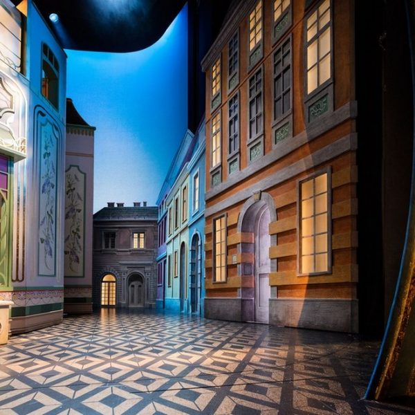 TOP Interior Designer in NYC, David Rockwell, and Broadway Hit Show ...